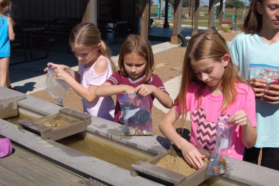 Attractions | Outlaw Pass